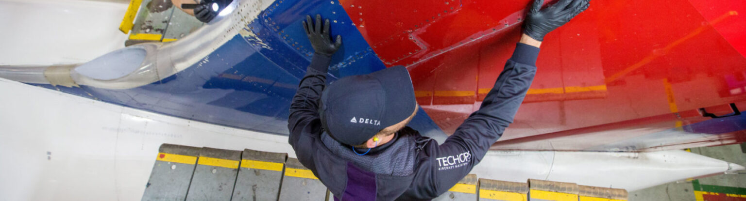 Airline Maintenance - Delta Flight Products