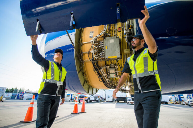 Airline Maintenance - Delta Flight Products